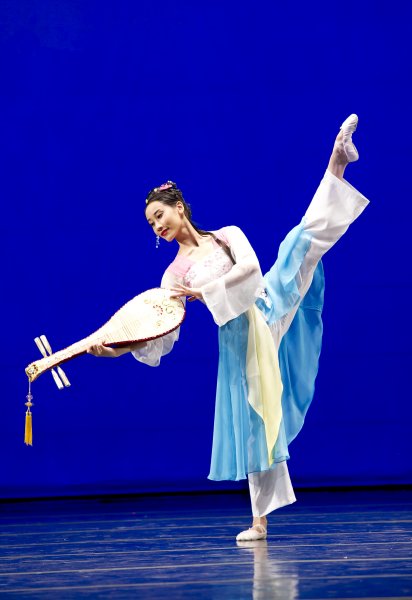 5,000 Years in the Making: Divine Instruments: The Pipa