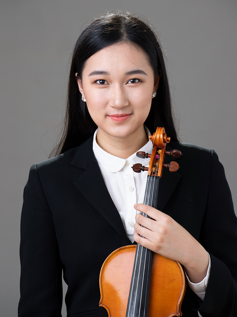 Shen Yun Performing Arts | Shen Yun Concertmaster Debbie Jin