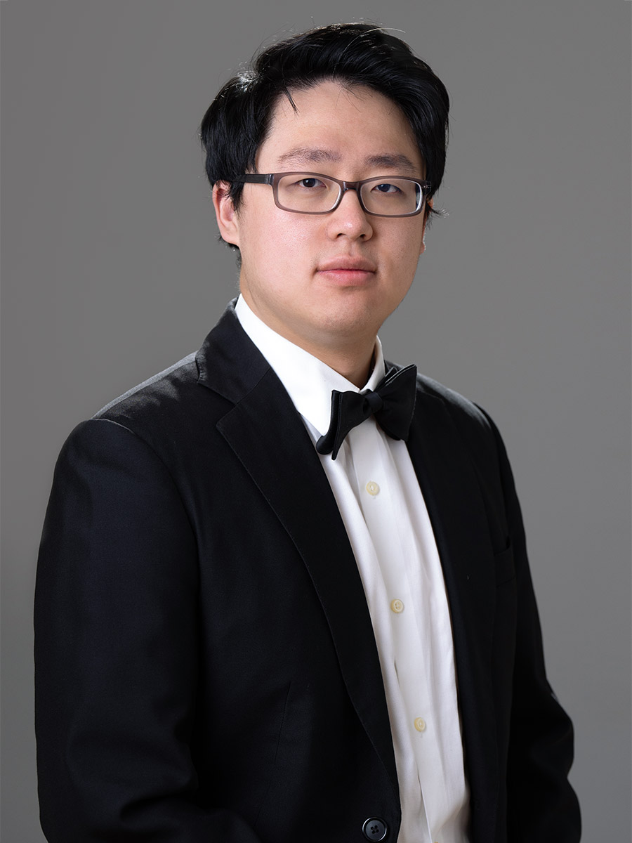 神韻藝術團 | Yun Chu - Conductor and Composer with Shen Yun Performing Arts ...